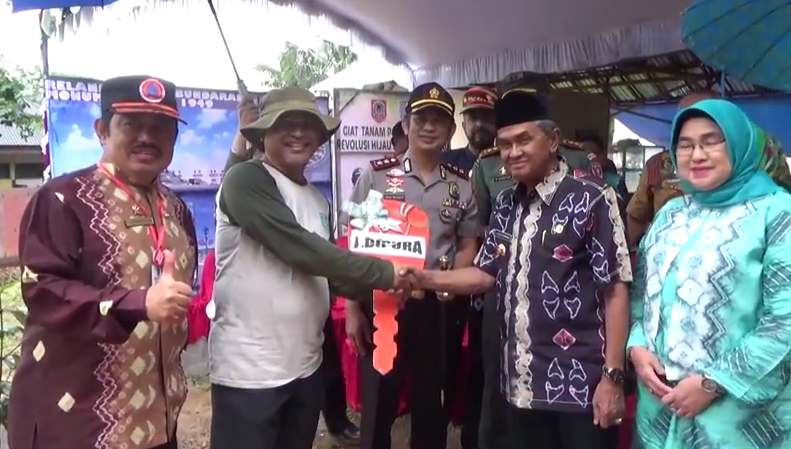 Giat Tanam Pohon Bersama Revolusi Hijau dan Gamis Hijau – Pemerintah ...