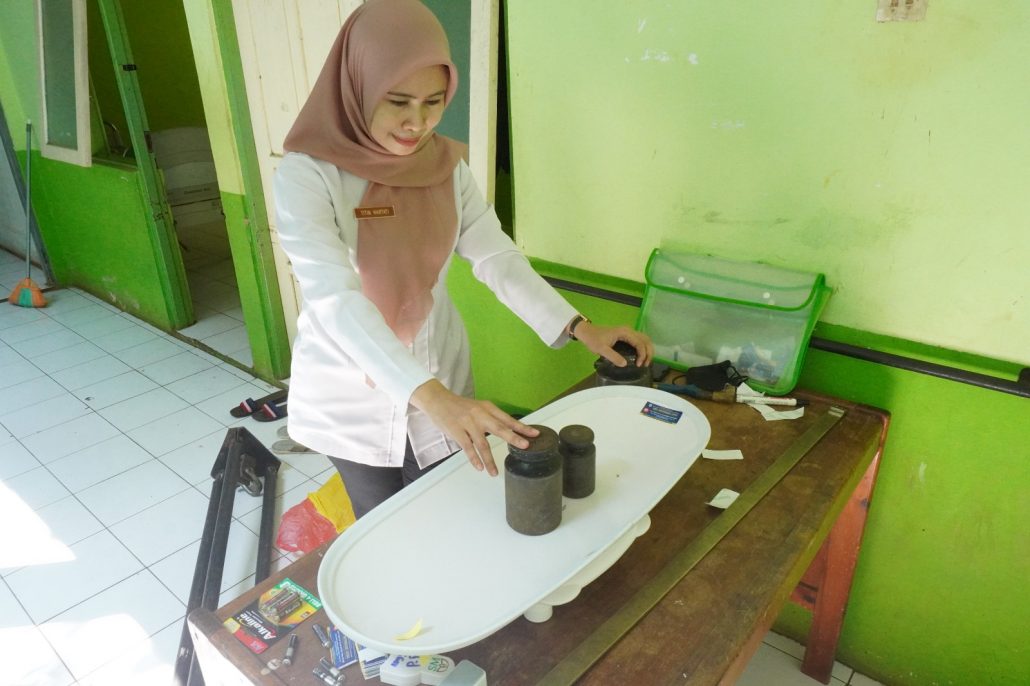 Alat Ukur Tinggi Badan dan Timbangan di Tera Ulang – Pemerintah ...