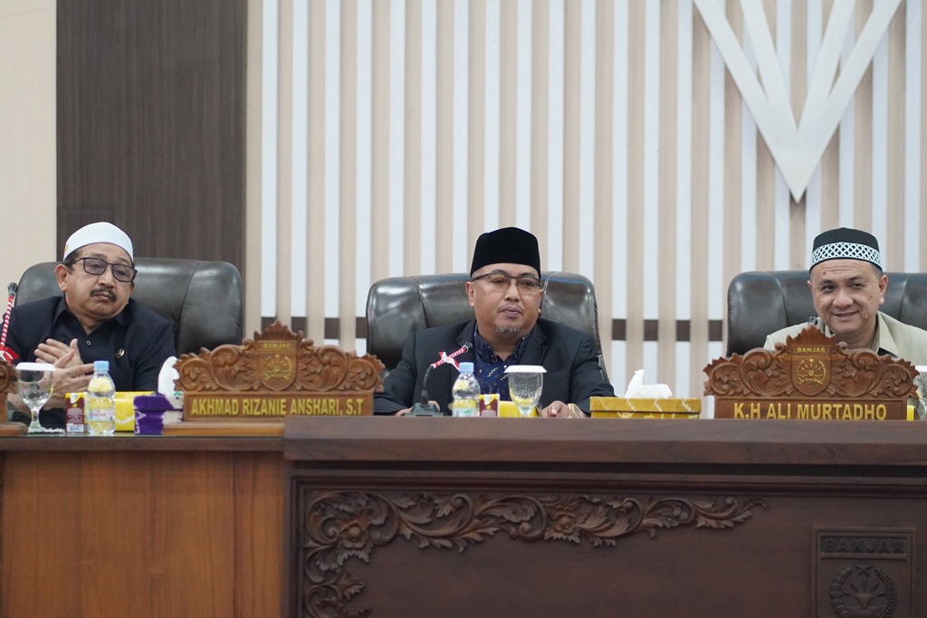 Paripurna, Jawaban Bupati Atas Pemandangan Umum Fraksi-Fraksi Terhadap Raperda RPJMD 2025-2029 ...